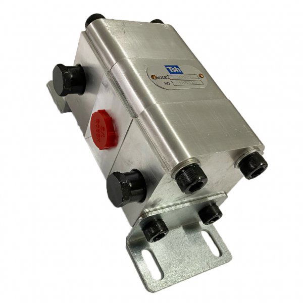 Válvula Divisora de Fluxo de Engrenagem 2 Saídas 2x2,1cm³ | Jartec